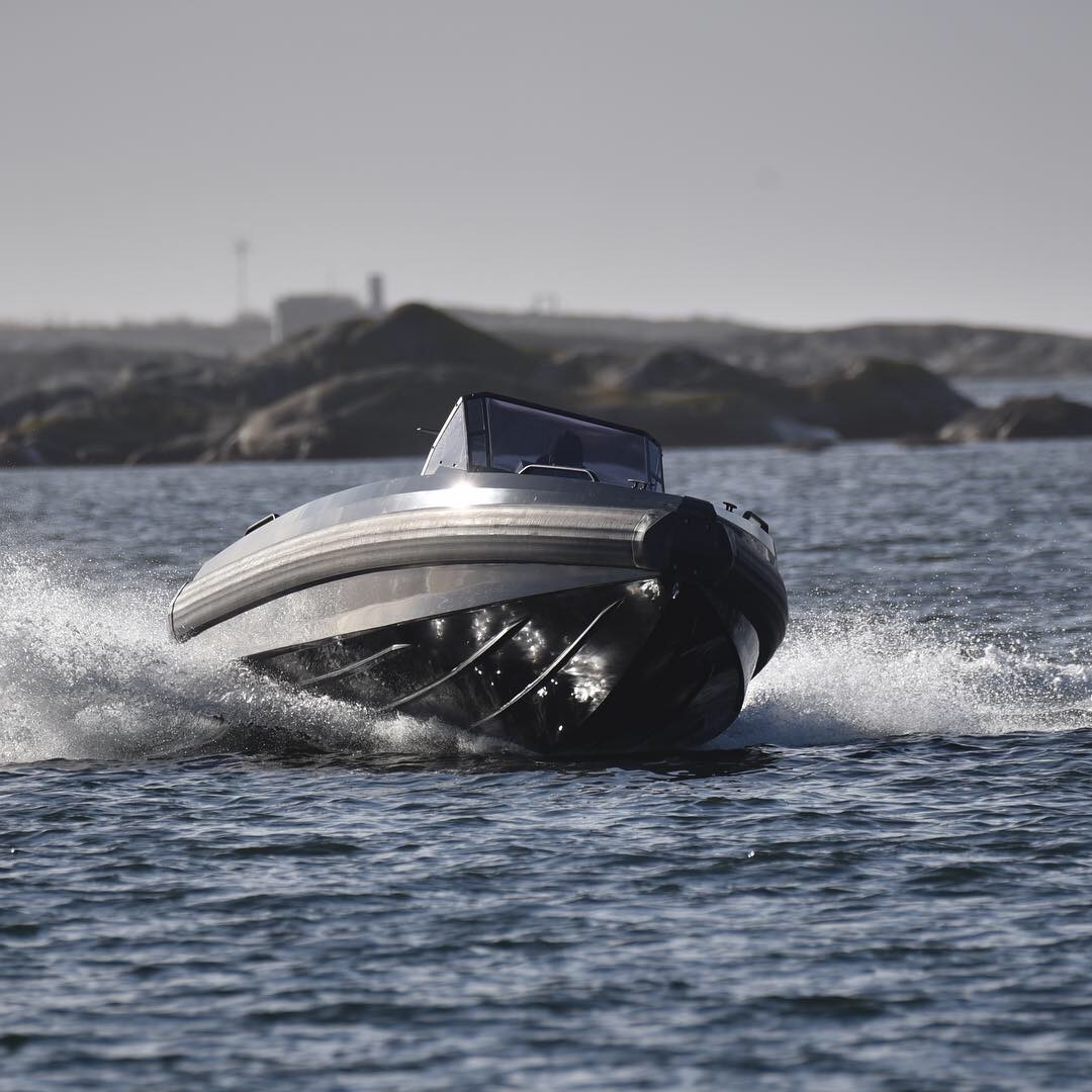 Distributeur Iron Boat pour le Morbihan | Port Deun Marine